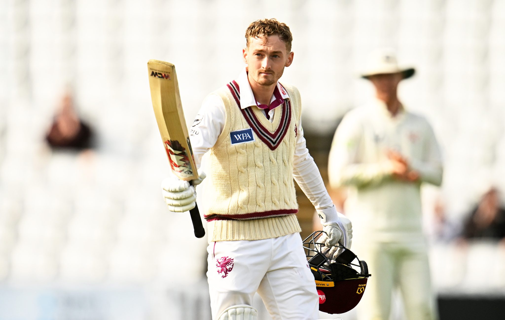 Surrey tighten their grip but Tom, Lewis and Kasey give Somerset hope ...