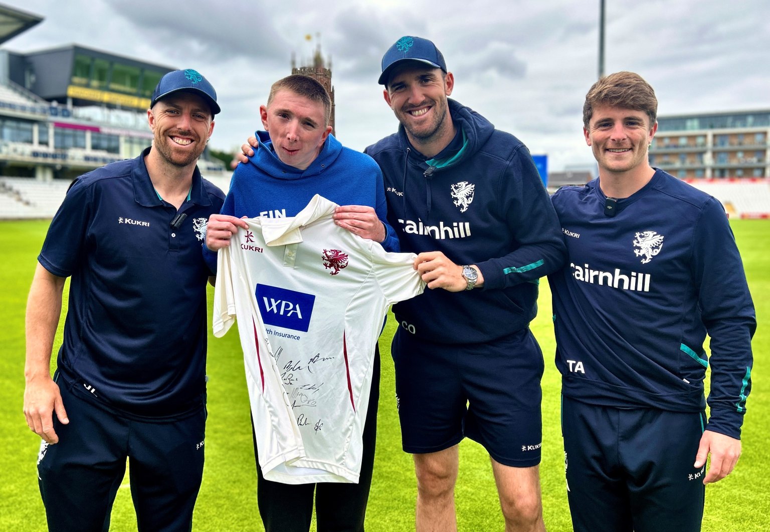 Somerset stars surprise super fan with MEGA prize! - Somerset