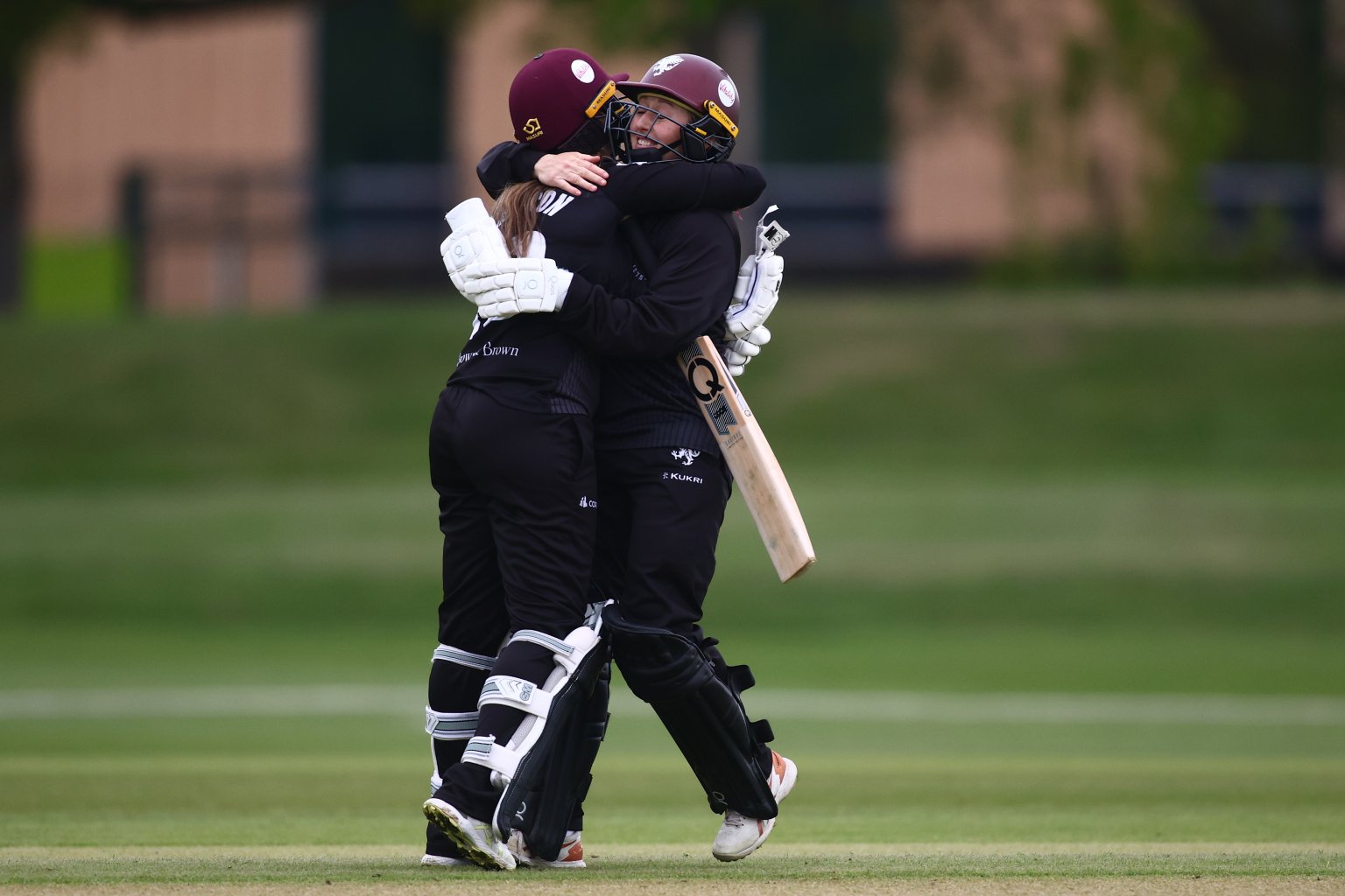 Somerset claim dramatic win over Surrey - Somerset