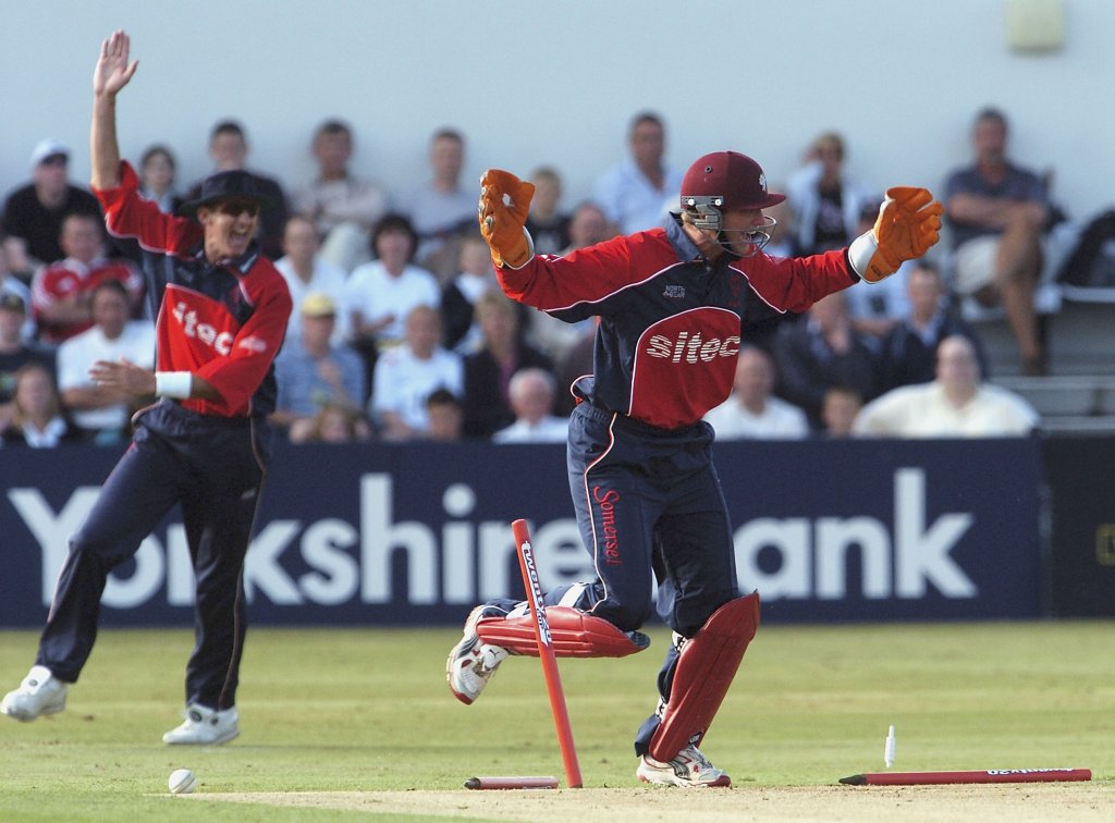 Jamie Cox & Carl Gazzard on Somerset's first T20 matches - Somerset