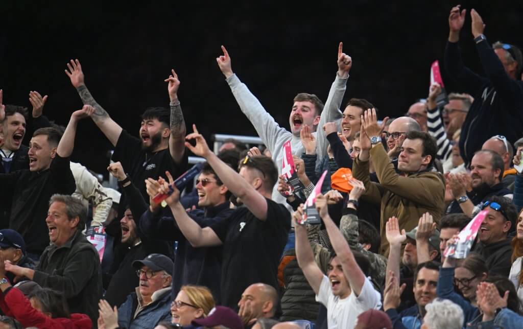 Introducing the Howards Crowd Catch - Somerset